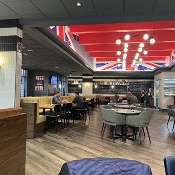 GORDON RAMSAY BURGER - VANCOUVER - Updated December 2025 - 186 Photos ...