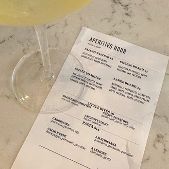 THE WHITE BULL - Updated December 2025 - 1042 Photos & 484 Reviews ...