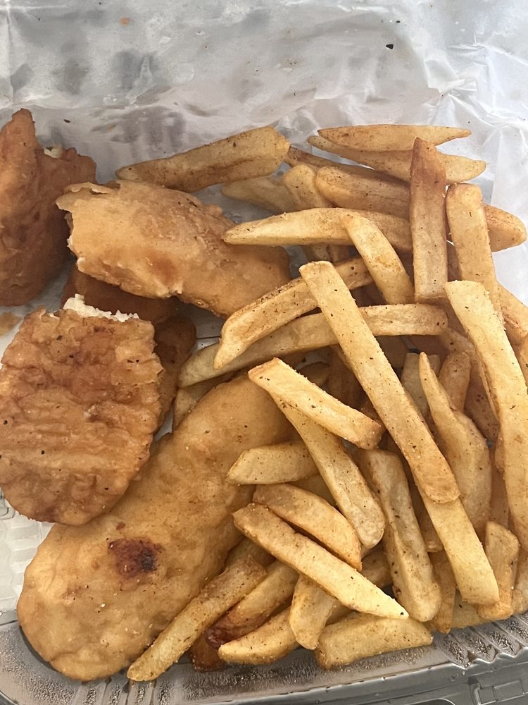 ROX CAFE - Updated December 2025 - 17 Photos - 5134 Rochelle Ave ...