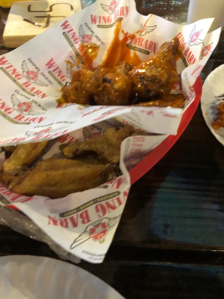 WING BARN - Updated August 2024 - 20 Photos & 41 Reviews - 3025 Boca ...