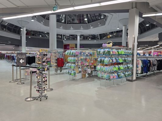 TALIZE - Updated December 2025 - 13 Photos - 400 Bayfield Street ...