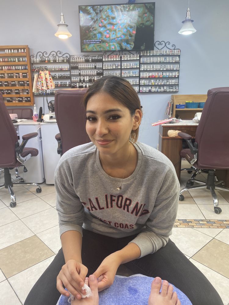 ED NAILS - Updated June 2025 - 26 Photos & 35 Reviews - 4740 South Blvd ...