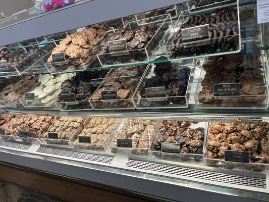 MUNSON’S CHOCOLATES - Updated April 2026 - 19 Photos & 20 Reviews - 109 ...