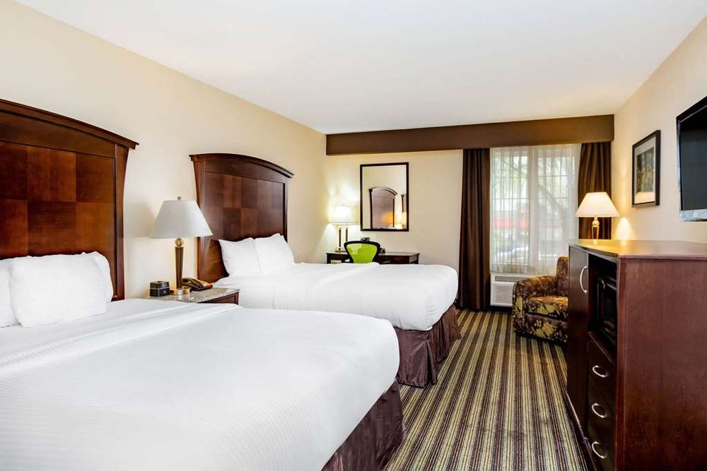 LA QUINTA BY WYNDHAM FOWLER - Updated January 2026 - 133 Photos & 74 ...