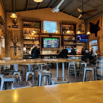 POWDERHAUS BREWING COMPANY - Updated December 2025 - 83 Photos & 77 ...