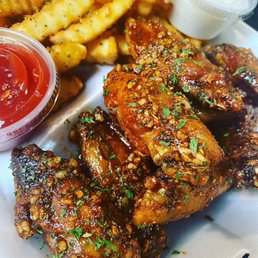 TRAP WINGZ ATL - Updated July 2025 - 62 Photos & 40 Reviews - 3004 ...