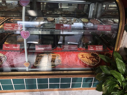 MAKEDA’S HOMEMADE COOKIES - 107 Photos & 46 Reviews - 2370 Airways Blvd ...