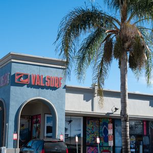 VAL SURF - Updated June 2024 - 77 Photos & 243 Reviews - 4810 Whitsett ...