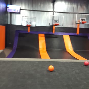 ISAUTE - Updated January 2026 - 10 Photos - 8700 Boulevard du Golf ...