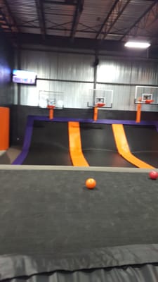 ISAUTE - Updated January 2026 - 10 Photos - 8700 Boulevard du Golf ...