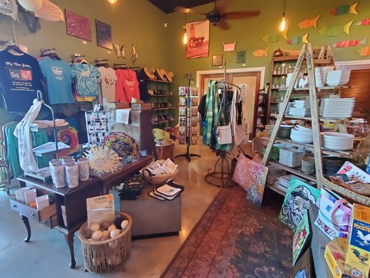 MARY JANE’S CLOSET - Updated August 2025 - 22864 Overseas Hwy, Cudjoe ...