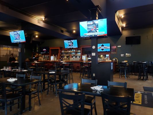 TAPS ON MAIN - 147 Photos & 165 Reviews - Sports Bars - 1715 Main St ...