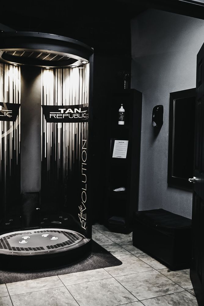 TAN REPUBLIC KEIZER - Updated December 2025 - 16 Photos & 12 Reviews ...