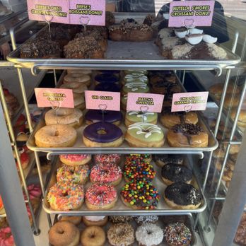 COLORADO DONUTS - 2220 Photos & 1099 Reviews - 1578 Colorado Blvd, Los ...
