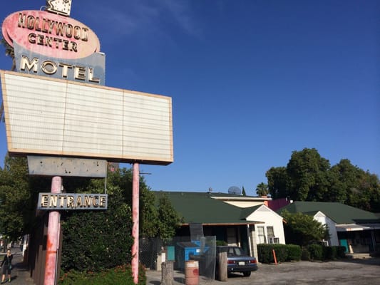 HOLLYWOOD CENTER MOTEL - Updated November 2025 - 12 Photos - 6720 W ...