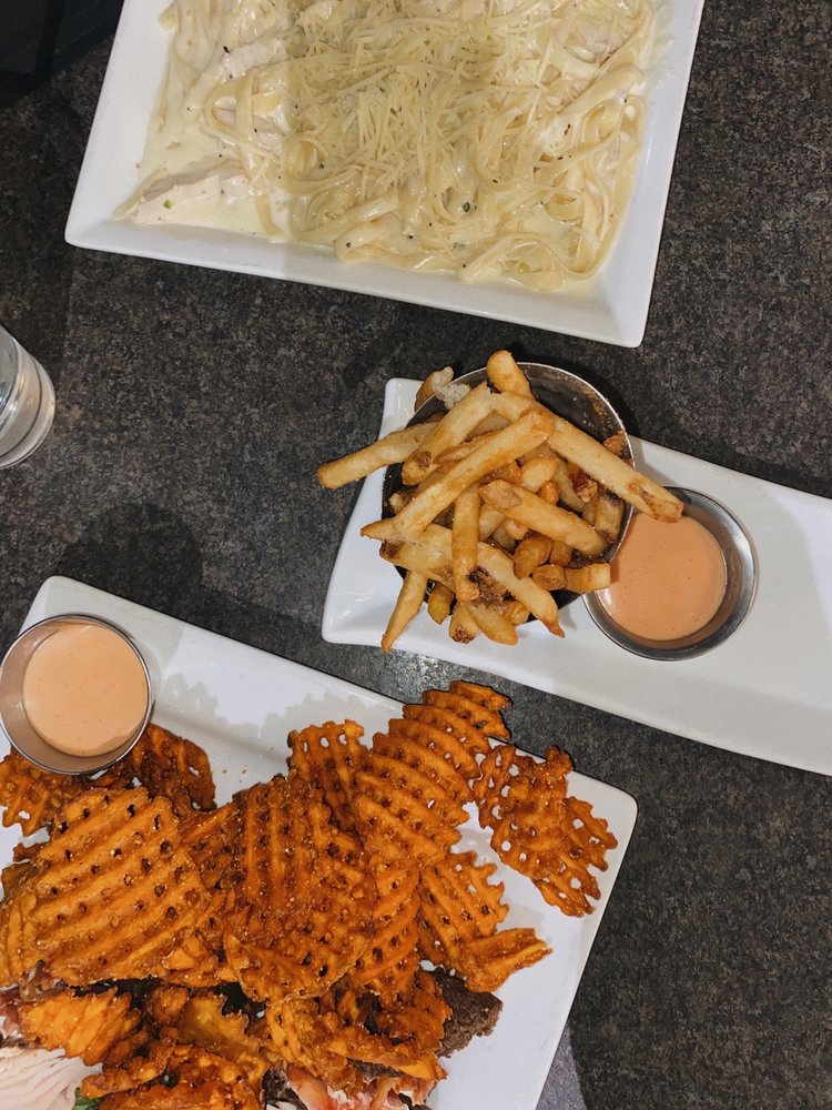 HUG-HES CAFE - Updated January 2025 - 114 Photos & 152 Reviews - 330 N ...