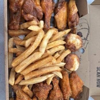 TRAP HOUSE WINGZ - Updated October 2025 - 40 Photos & 21 Reviews - 1204 ...