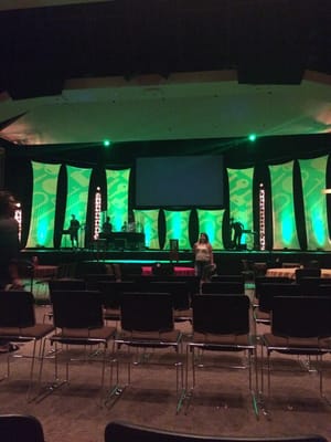 THE GROVE COMMUNITY CHURCH - Updated December 2025 - 25 Photos & 35 ...