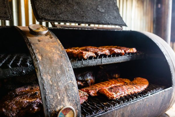 JUICY PIG BARBECUE - 158 Photos & 171 Reviews - 708 N Locust St, Denton ...
