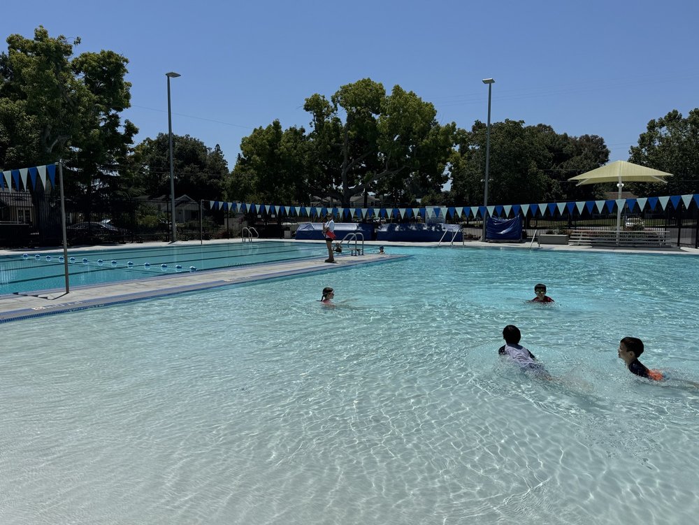 WASHINGTON COMMUNITY SWIM CENTER - Updated December 2025 - 840 W ...