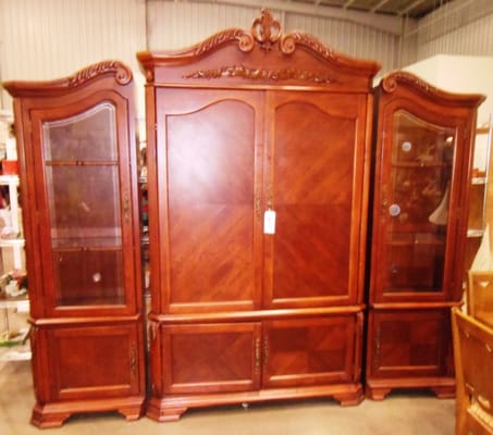 Thrift Stores - DURHAM RESCUE MISSION THRIFT STORE - 37 Photos & 34 ...