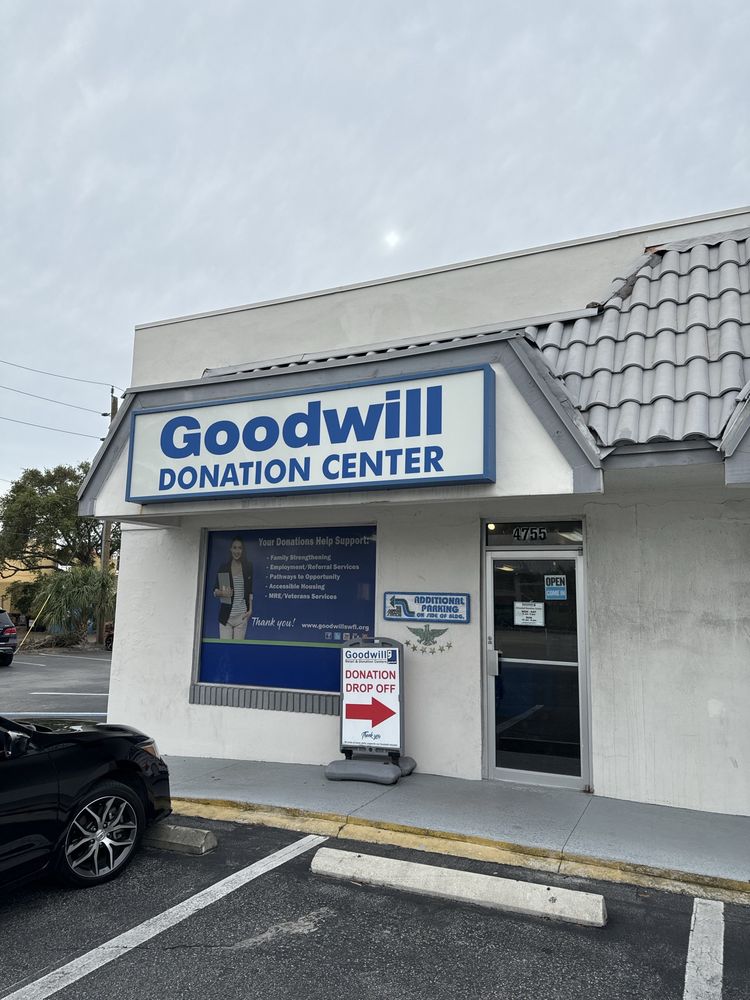 GOODWILL DONATION CENTER - Updated December 2025 - 4755 9th St N ...
