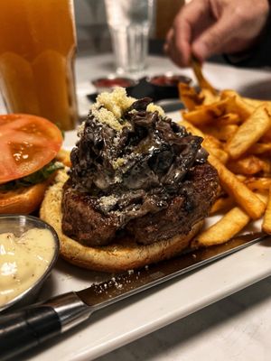 BIN 4 BURGER LOUNGE - Updated February 2025 - 210 Photos & 54 Reviews ...