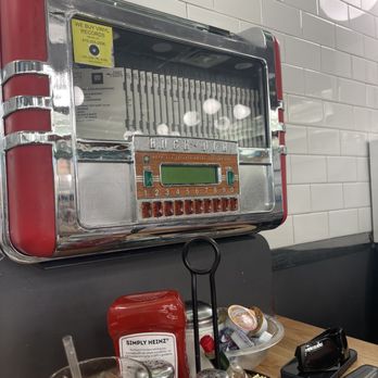 EC DINER - Updated June 2024 - 515 Photos & 279 Reviews - 10055 ...