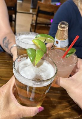 WINGS Y MAS - Updated December 2025 - 73 Photos & 83 Reviews - 1145 W ...