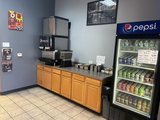 DELI LICIOUS - Updated November 2025 - 17 Photos - 141 N High St ...