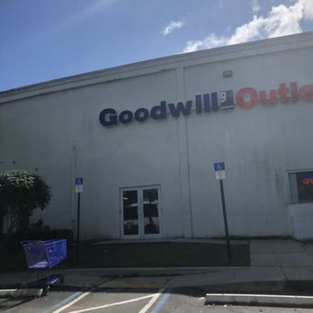 GOODWILL - FT. LAUDERDALE OUTLET - Updated December 2025 - 33 Photos ...