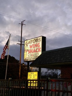 GATORS WING SHACK GRILL & PIZZERIA - Updated January 2026 - 236 Photos ...