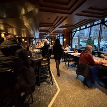 Q RESTAURANT & BAR - Updated January 2026 - 1129 Photos & 1045 Reviews ...