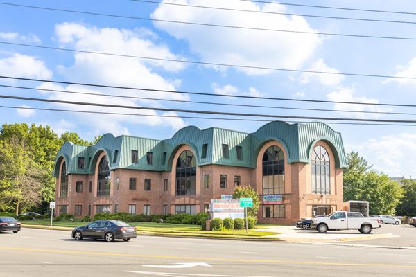 VUIM CLINIC - Updated December 2025 - 34 Photos & 43 Reviews - 1980 ...