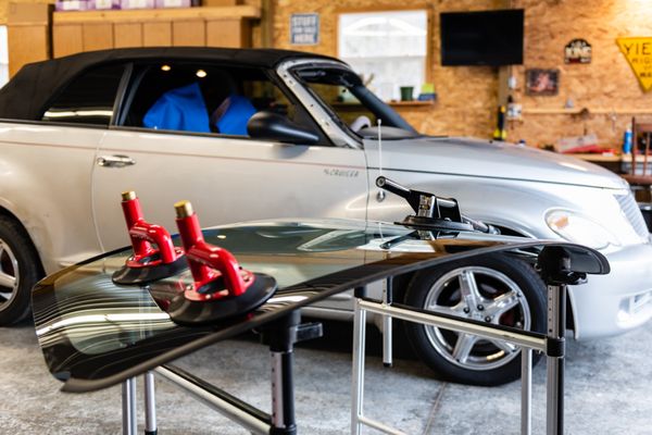 PILLARS AUTO GLASS - Updated December 2025 - 22 Photos - 954 E Bridge ...