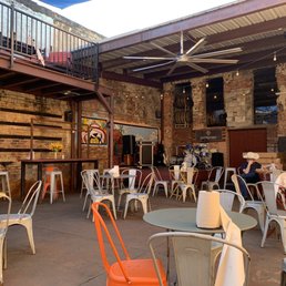INTRINSIC SMOKEHOUSE & BREWERY - Updated May 2025 - 573 Photos & 659 ...