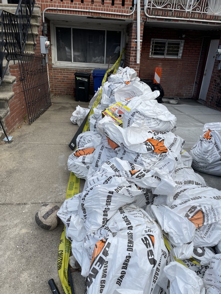 ZOOM JUNK - Updated June 2025 - 18 Photos - 559 East 26th St, New York ...