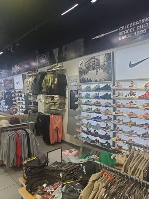 SNIPES - NEWARK - Updated December 2024 - 163 Market St, Newark, New ...