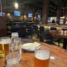 LOCAL PUBLIC EATERY 8TH AVENUE - Updated December 2025 - 139 Photos ...