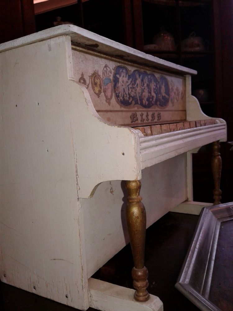 OLDE SHOE FACTORY ANTIQUE MALL - 14 Photos & 16 Reviews - Antiques ...