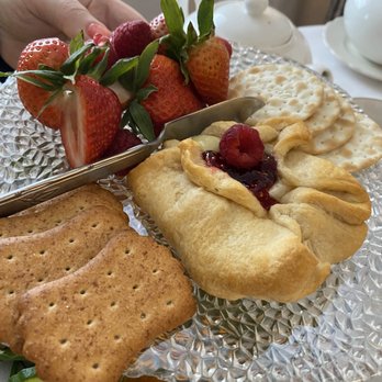 ASHES’ BOUTIQUE AND TEA GARDEN - Updated June 2025 - 247 Photos & 70 ...