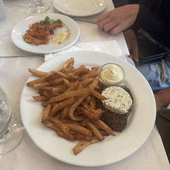 L’EXPRESS - Updated September 2024 - 1223 Photos & 719 Reviews - 3927 ...