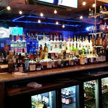 DADDY RABBITS PUB - Updated 2024 - 46 Photos & 49 Reviews - 297 W Round ...