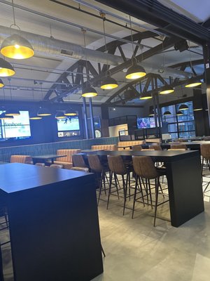 DISTRICT FORE SOCIAL - 20 Photos & 12 Reviews - 233 E Chicago St ...