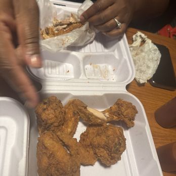 MAMA NEM SOUTHERN KITCHEN - Updated December 2025 - 25 Photos & 14 ...