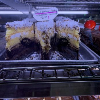 BAY RIDGE BAKERY - Updated December 2025 - 97 Photos & 123 Reviews ...