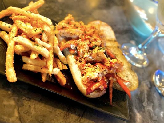 ROE. RAW OYSTER BAR & STEAK - Updated October 2025 - 82 Photos & 87 ...