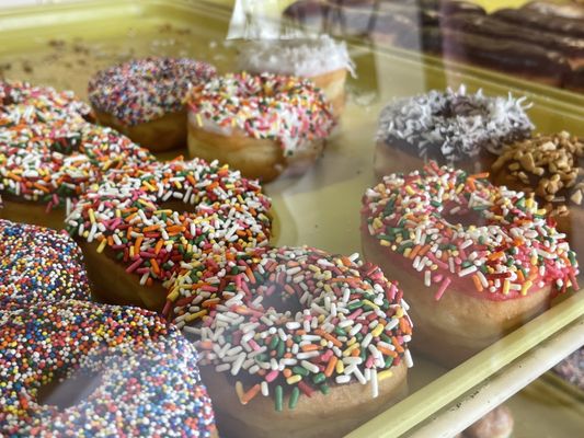 GOLDEN DONUTS - Updated October 2025 - 16 Photos & 10 Reviews - 517 N ...