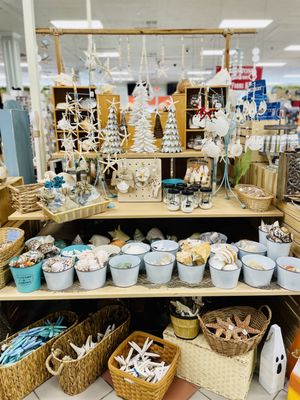 BACK BAY DESIGNS - Updated July 2024 - 22 Photos - 810 Asbury Sve ...