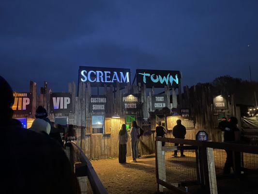 SCREAM TOWN - Updated December 2025 - 75 Photos & 57 Reviews - 7410 US ...